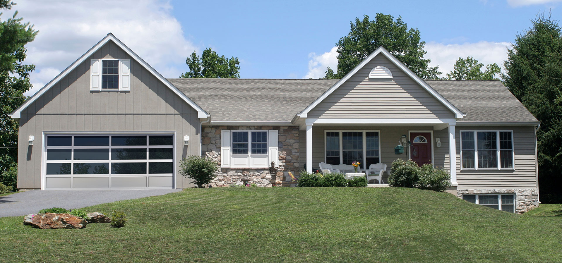 Residential Garage Doors Riverside CA | SunRay